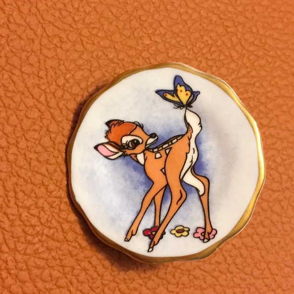 Disney | Jewelry | Rare Vintage Disney Pin | Poshmark